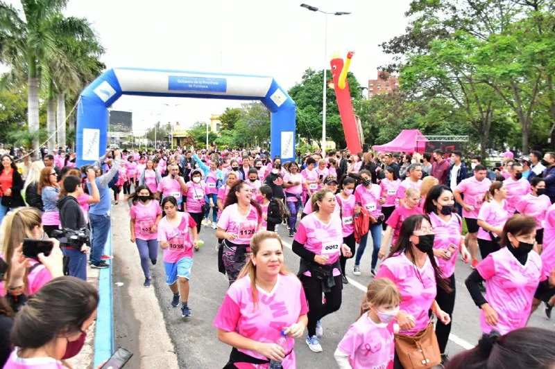 Formosa se tiñe de rosa: actividades por el mes de concientización ...